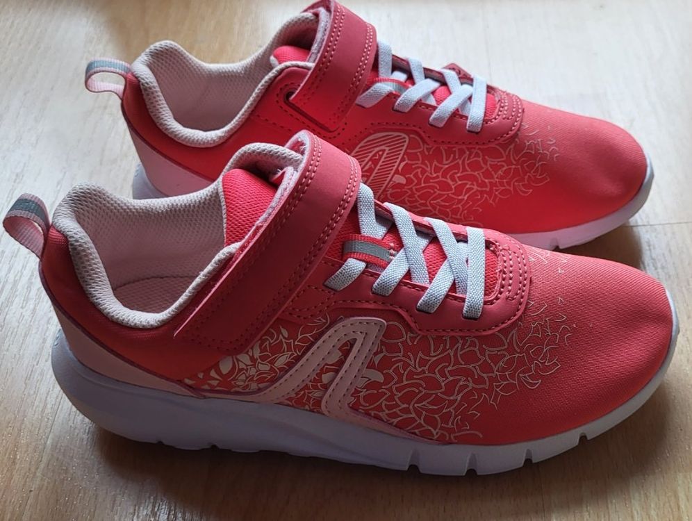 Sportschuhe, Turnschuhe rosa, Gr. 35 , neu (Neu und originalverpackt) in ST. GALLEN für CHF 5 ...