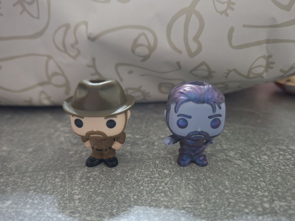 Kinder Joy Stranger Things Hopper/Hopper Upside Down (Neu (gemäss ...