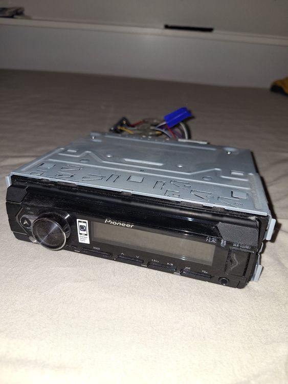 Autoradio Pioneer Bluetooth (Gebraucht) in Frutigen für CHF 40 – mit Lieferung auf Ricardo kaufen