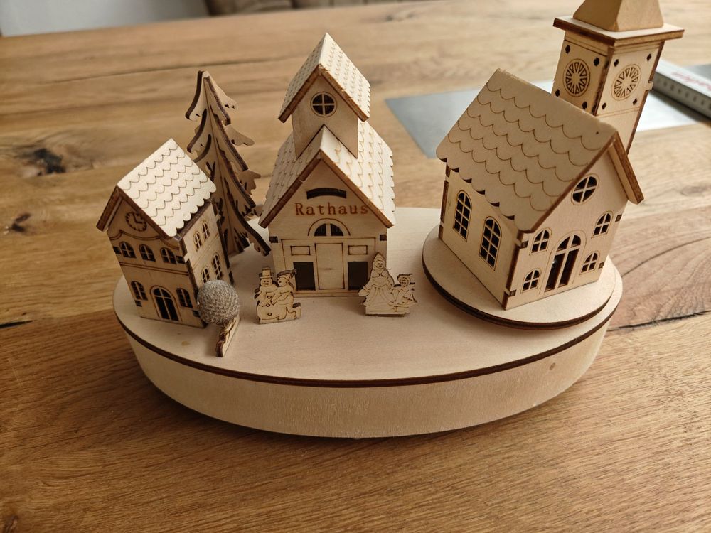 Holz Spieluhr / Musikbox – Dorf / Rathaus & Kirche (Gebraucht) in Birr ...
