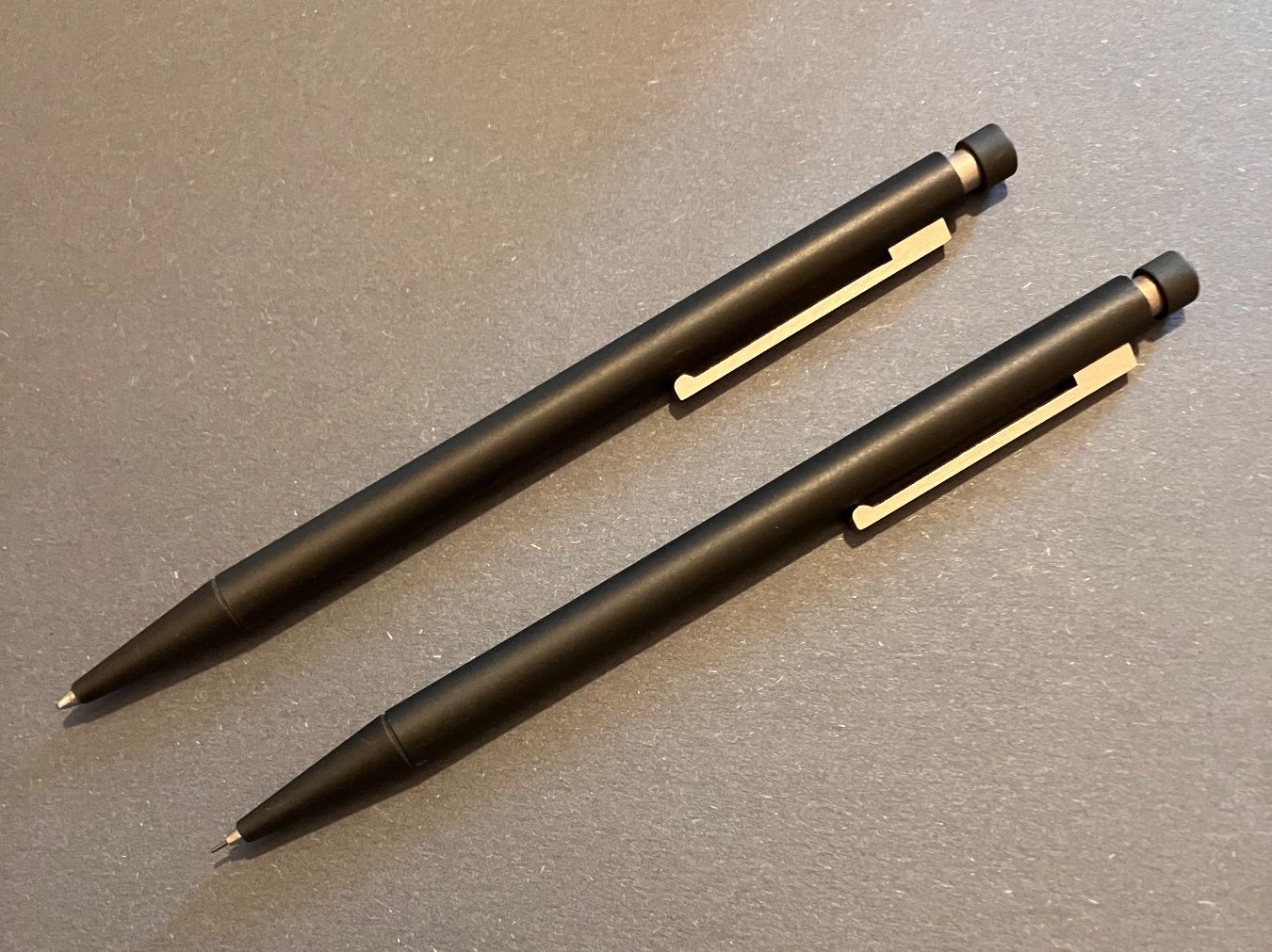 Stylo + Porte-mine (Neuf avec emballage d'origine) à St-Triphon pour ...