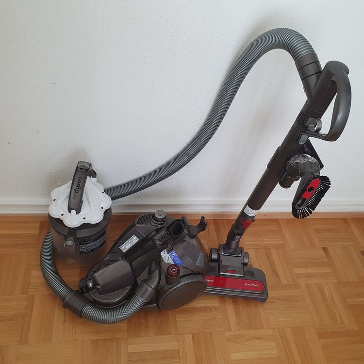 Dyson DC29 allergy parquet plus (Gebraucht) in Prilly für CHF 150 – mit ...