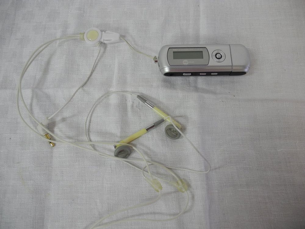MP3 Player; mp man inkl. Kopfhörer (Gebraucht) in Brunnen für CHF 1 ...