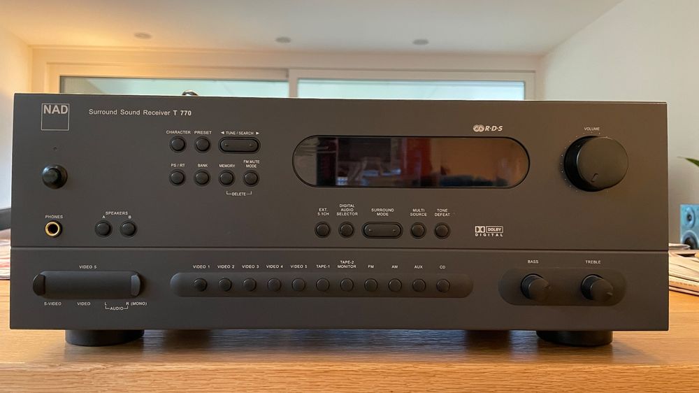 AV Receiver NAD T770 (Defekt) in Seewen SZ für CHF 15 – nur Abholung ...