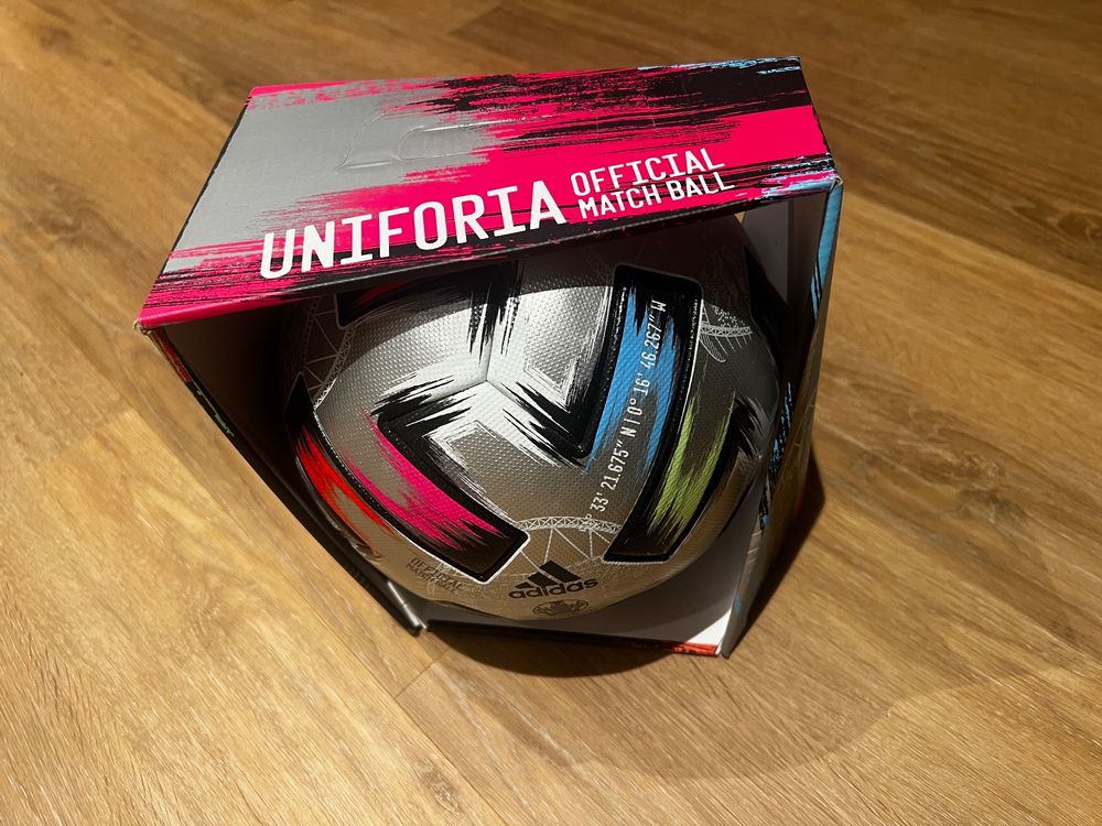 WM Final Ball Uniforia (Neu und originalverpackt) in Root für CHF 180 ...