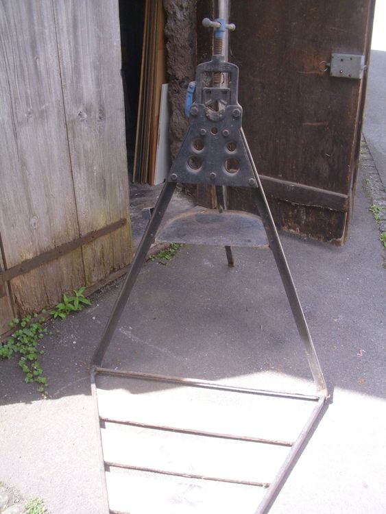 Pionier (transportabler Dreifuss Bock für Installateure) (Gebraucht) in ...