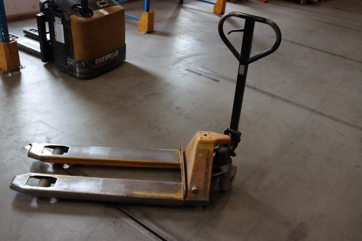 Jungheinrich Handhubwagen (Lot 817) Standort 5605 Dottikon (Gebraucht ...