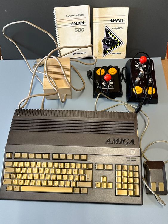 Commodore Amiga 500 /x 2 Joystick Multi-Function 2002/ 1001 (Gebraucht ...