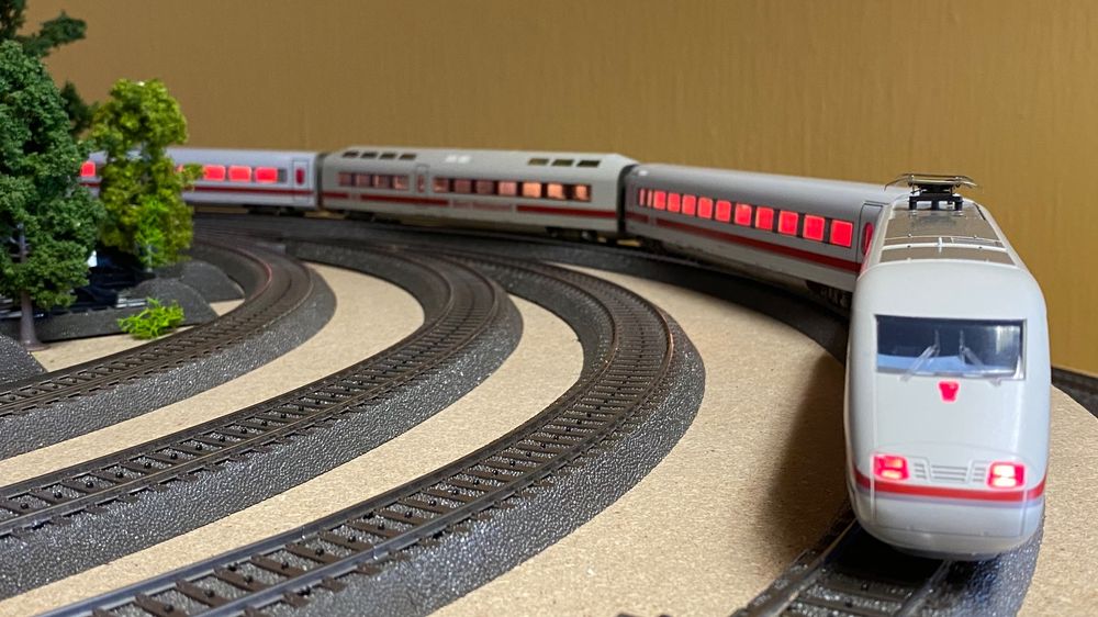 Märklin ICE 1/2 Digital mit neuem HLM/LED + Traktions-Set (Gebraucht ...