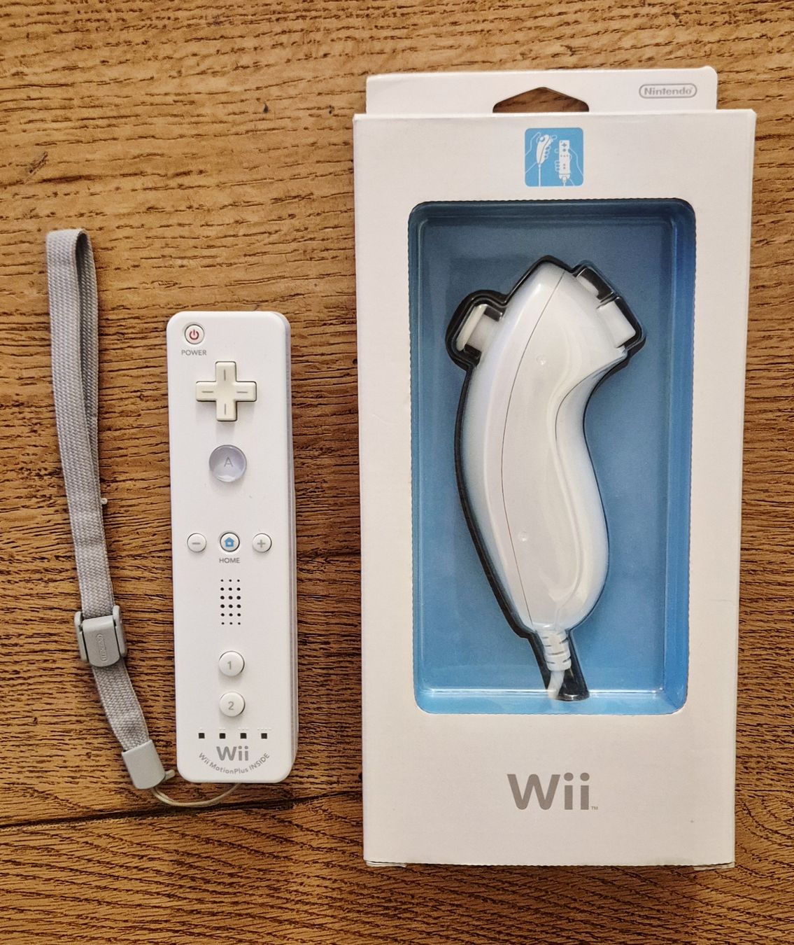 Nintendo Wii Motion Plus Inside Controller + Nunchuck in OVP (Neu ...