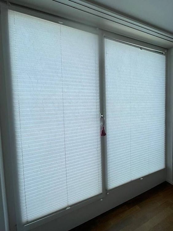 Hochwertige Plissees für Fenster und Balkontüren (Gebraucht) in ...