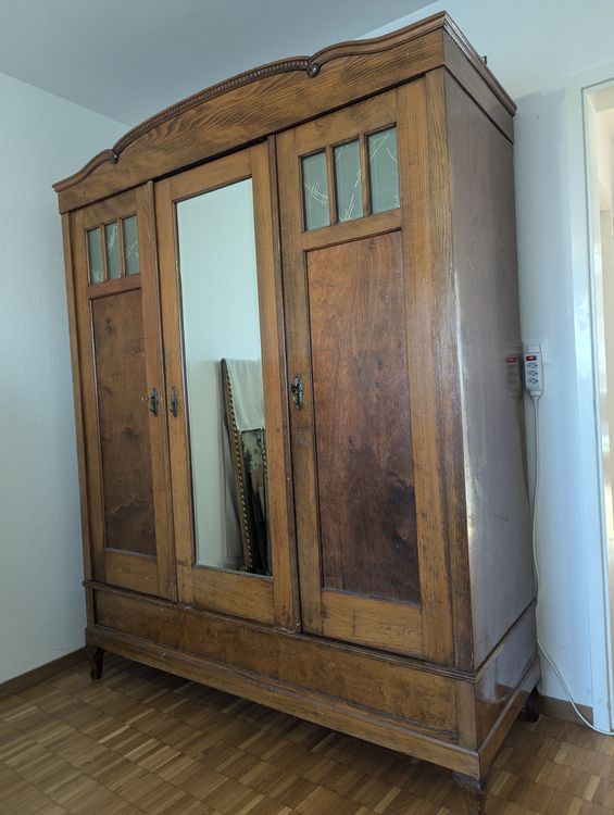 Vintage Holzschrank aus Echtholz, Abholung in Zürich (Gebraucht) in Wauwil für CHF 1 – nur ...