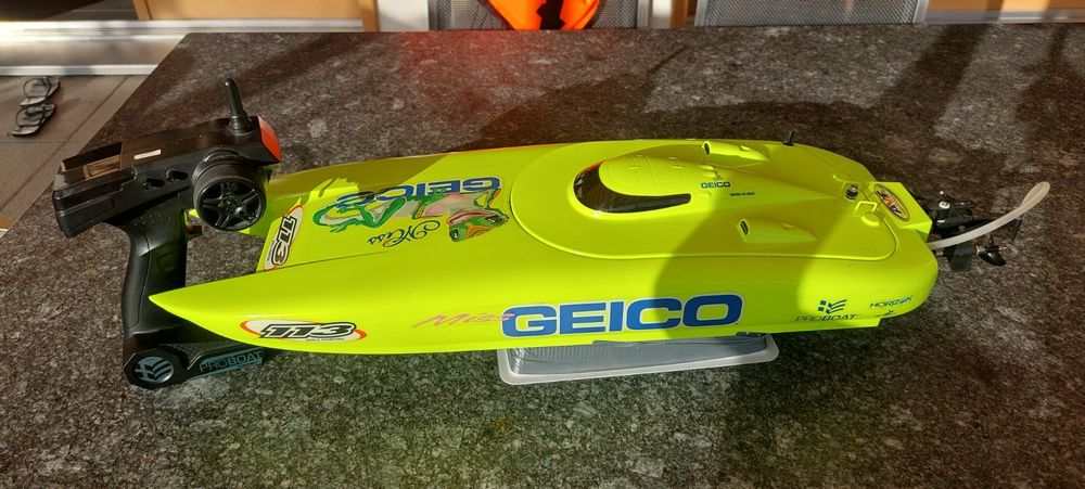 RC Boot Miss Geico (Gebraucht) in Frutigen für CHF 31 – mit Lieferung ...