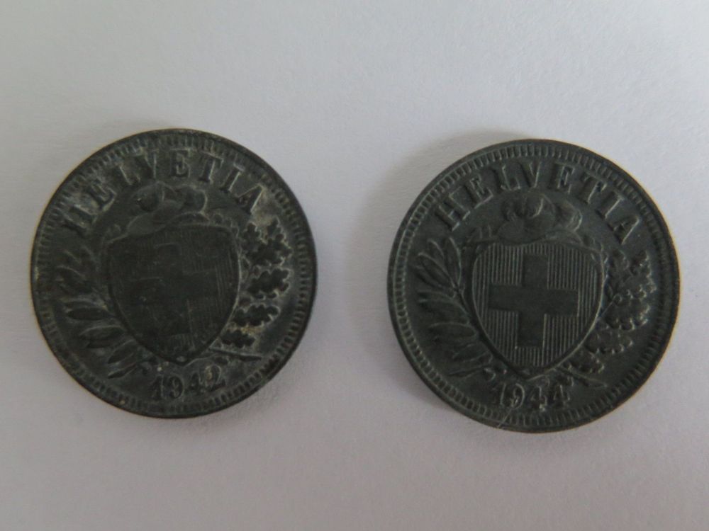 2 Rappen 1942 und 1944 / Schweizer Münze (Gebraucht) in Etziken für CHF 1.5 – mit Lieferung auf ...