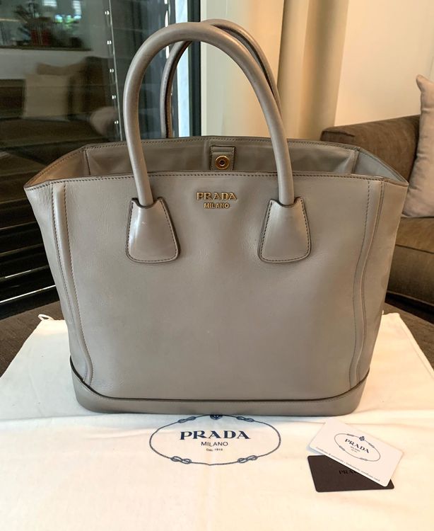 Prada Handtasche | Kaufen auf Ricardo