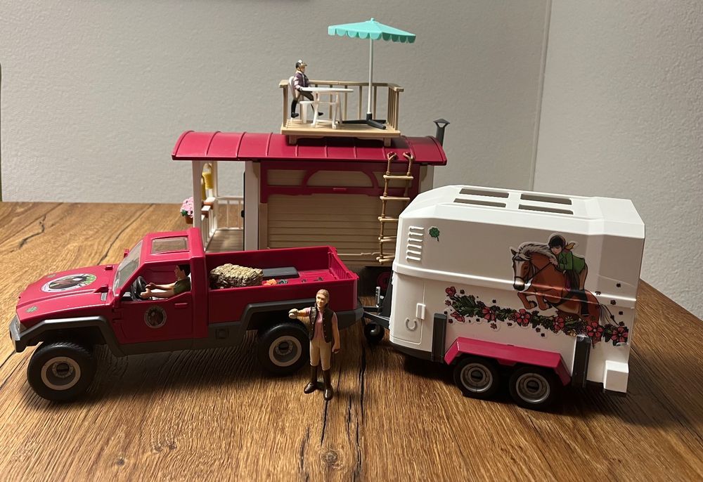 Schleich Pick-up mit Pferdeanhänger & Wohnwagen | Kaufen auf Ricardo