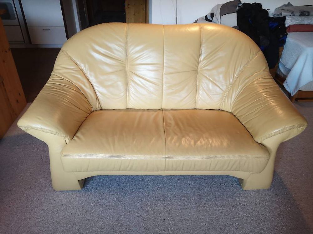 Sofa 2er und Sessel (Gebraucht) in Savognin für CHF 20 – nur Abholung auf Ricardo kaufen
