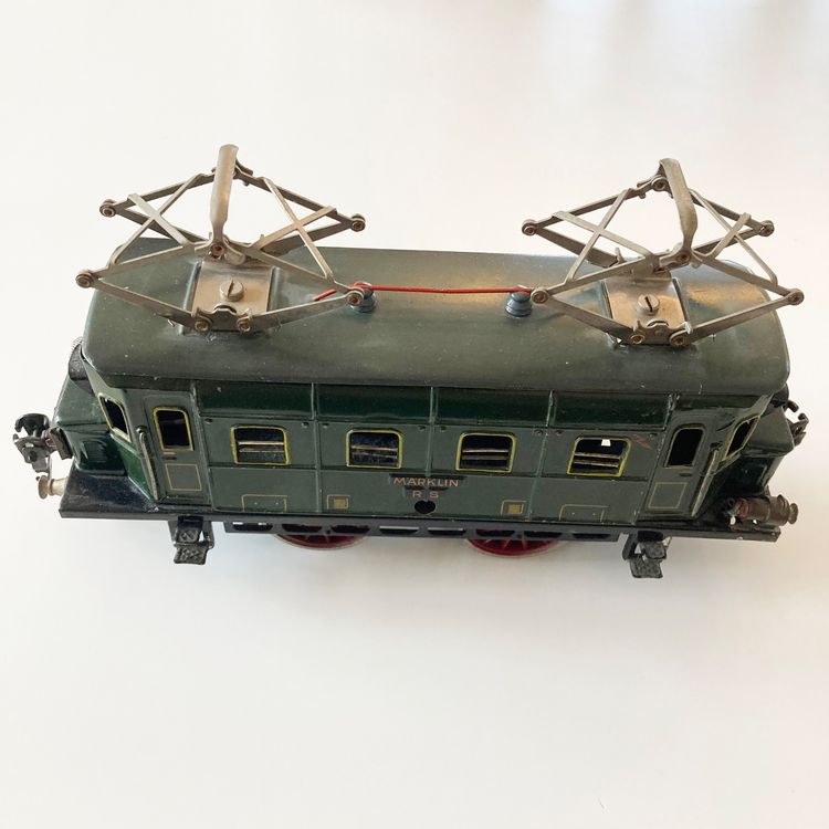 Antike Lokomotive Märklin, Spur 0, RS66, 12910 & ein Signal (Gebraucht) in Luzern für CHF 398 ...