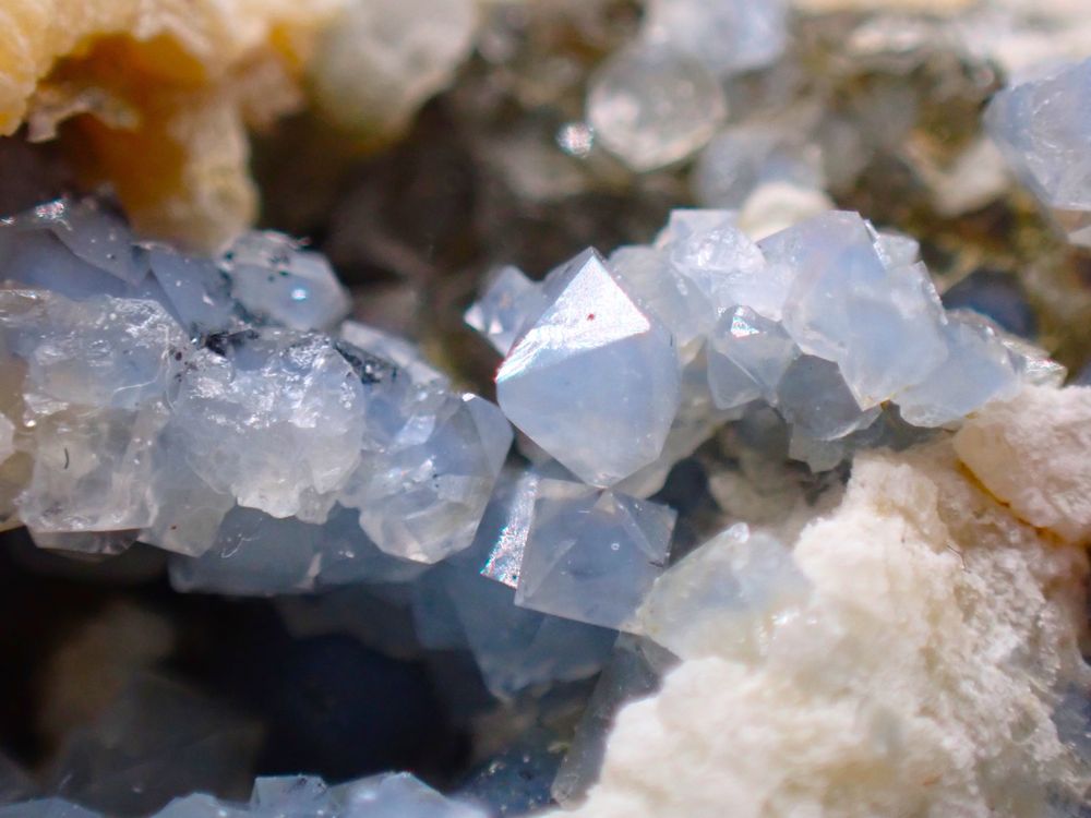 Blue Quartz, San Clemente, Italy (Gebraucht) in Figino für CHF 44 – mit ...