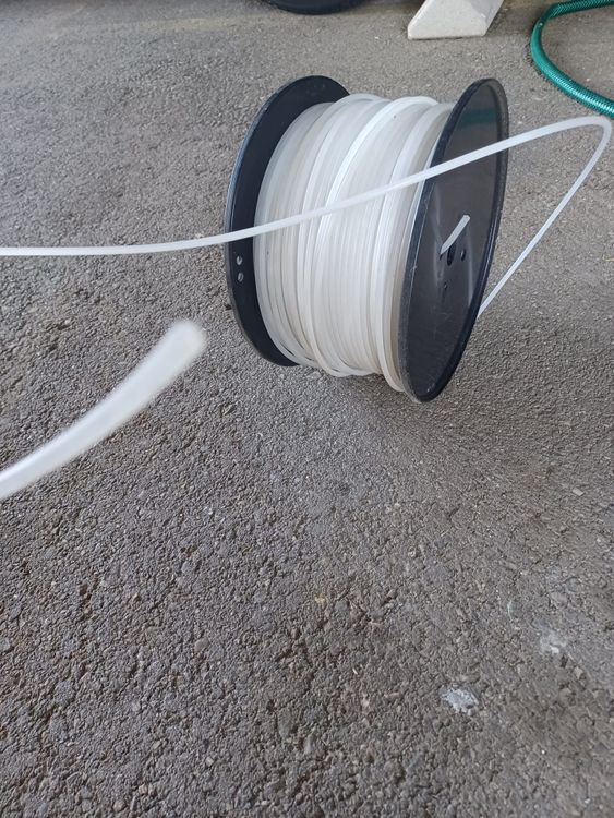 bobine câble env. 200 m. de 5 mm. pour débroussailleuse (Gebraucht) in ...