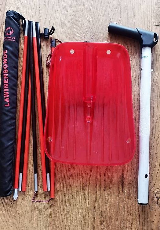 Lawinen Schaufel und Lawinen Sonde (Gebraucht) in Flims Waldhaus für ...