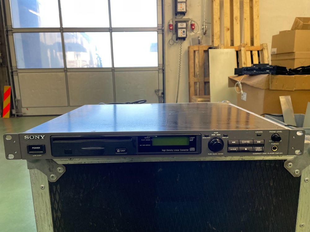 Sony CDP-D11 Professioneller CD-Player für 19"-Rack | Kaufen auf Ricardo