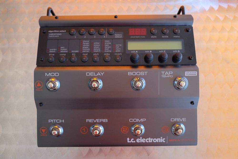 tc electronic Nova System Multi-Effekt Pedal (Gebraucht) in Basel für ...