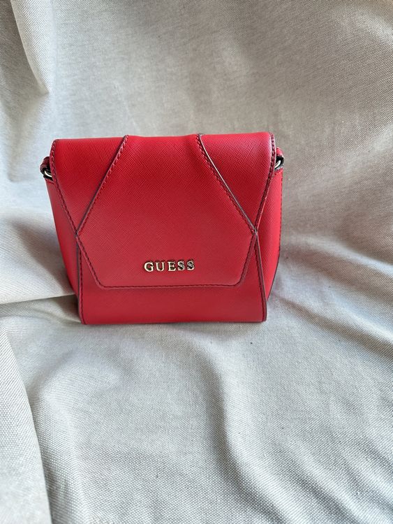 Guess Red Small Crossbody Bag | Kaufen auf Ricardo