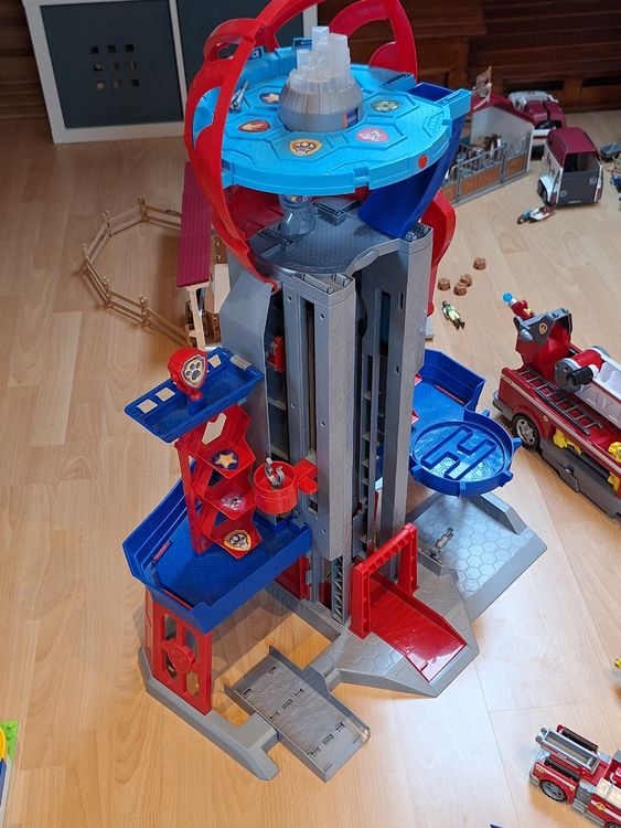 Paw Patrol Hauptquartier mit Marshall Truck & Autos! (Gebraucht) in ...