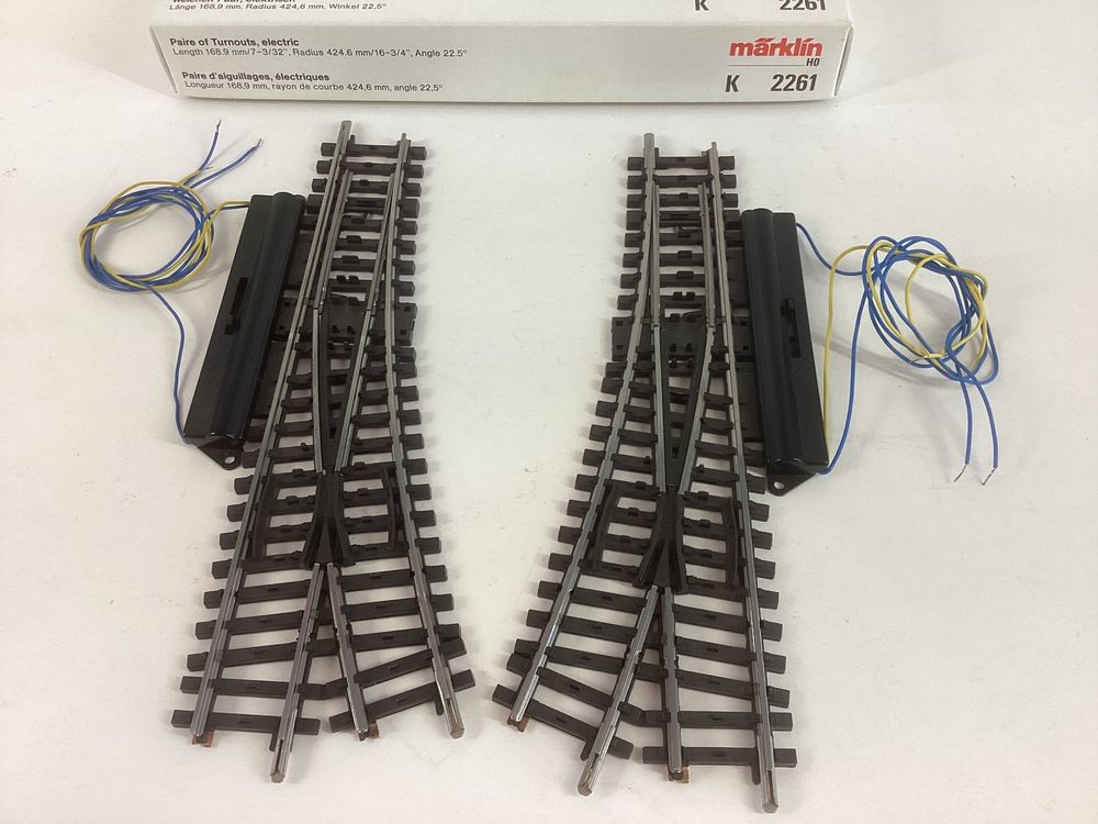 Märklin H0 K-Gleis 2261 Elektromagnetisches Weichenpaar (Gebraucht) in Rodersdorf für CHF 25 ...