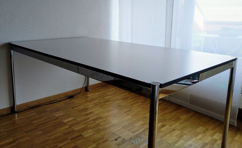 USM Haller Tisch / Kunstharz / Perlgrau (Gebraucht) in Allmendingen b ...