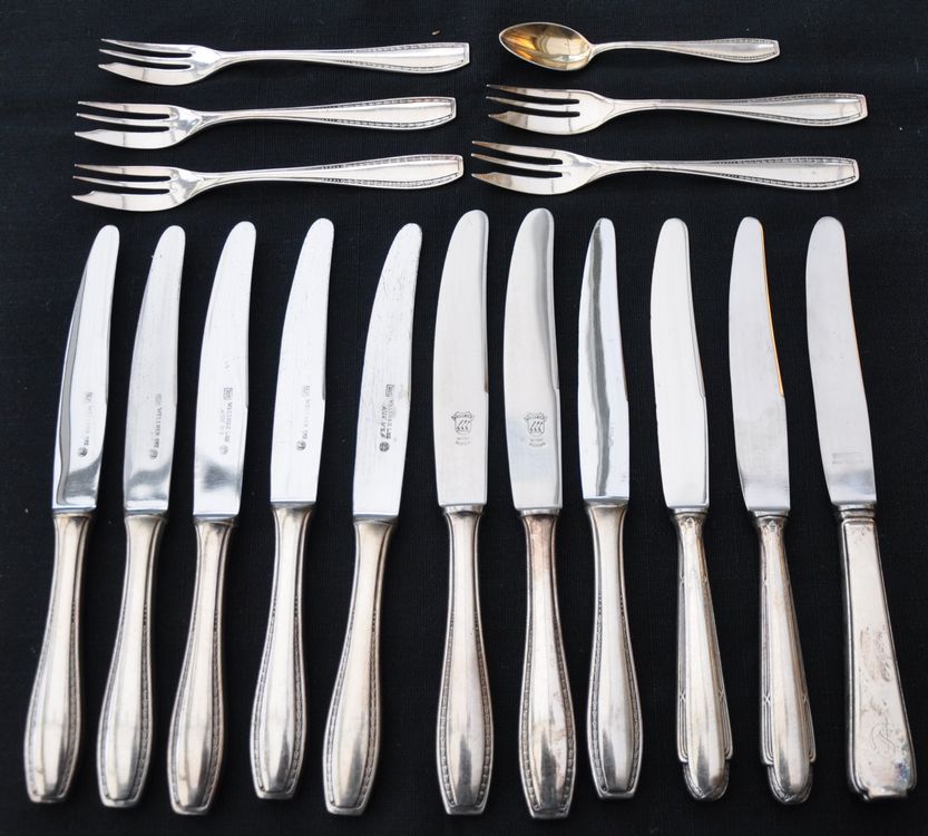 Besteckset antik, 17 Teile, 11 Messer, 5 Gabeln, 1 Löffel | Kaufen auf Ricardo
