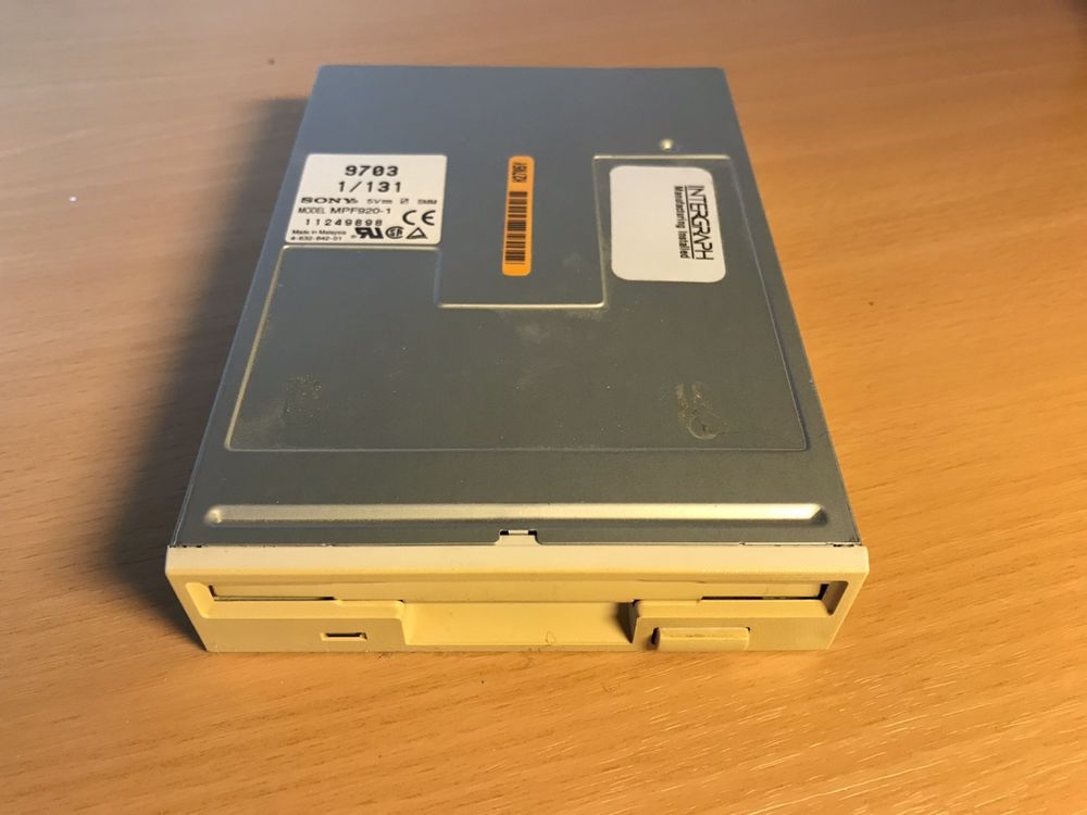 Vintage Floppy disc drive (Gebraucht) in Seltisberg für CHF 22 – mit ...