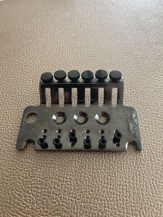 Floyd Rose Special plate Cosmo Black (D'occasion) à Sugiez pour CHF 5 ...