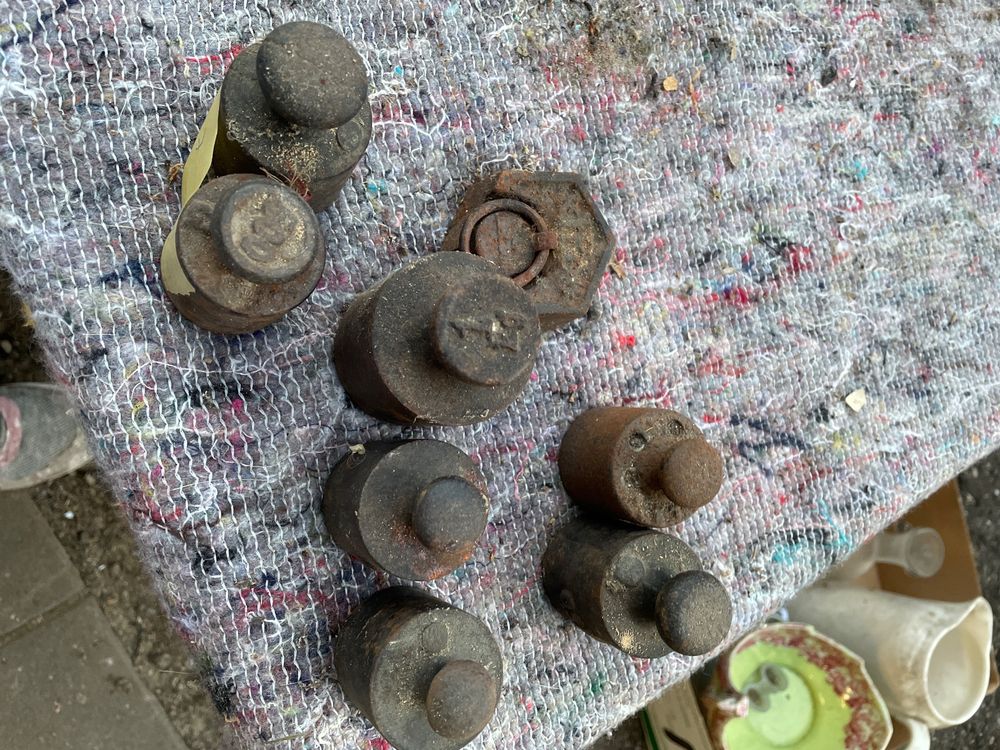 8x Gewichte Nr 107 (Gebraucht) in Langnau für CHF 2 – nur Abholung auf ...