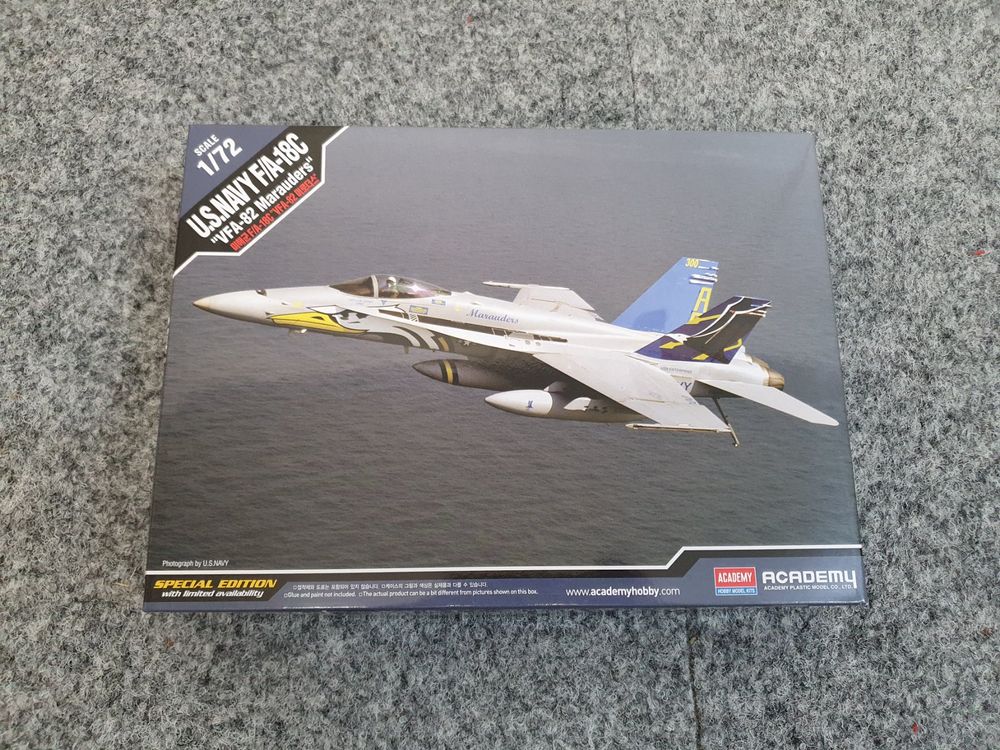 Academy U.S. Navy F/A-18C 1/72 Art Nr #12534 | Kaufen auf Ricardo