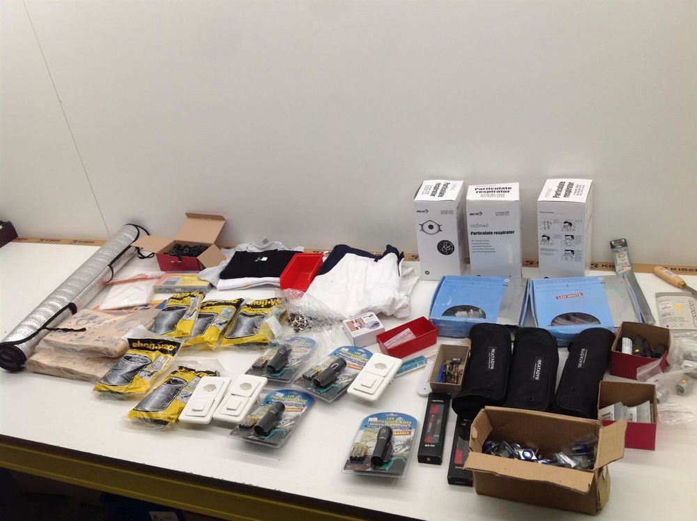 Restposten mit diversen Artikeln (Gebraucht) in für CHF 92 – mit ...