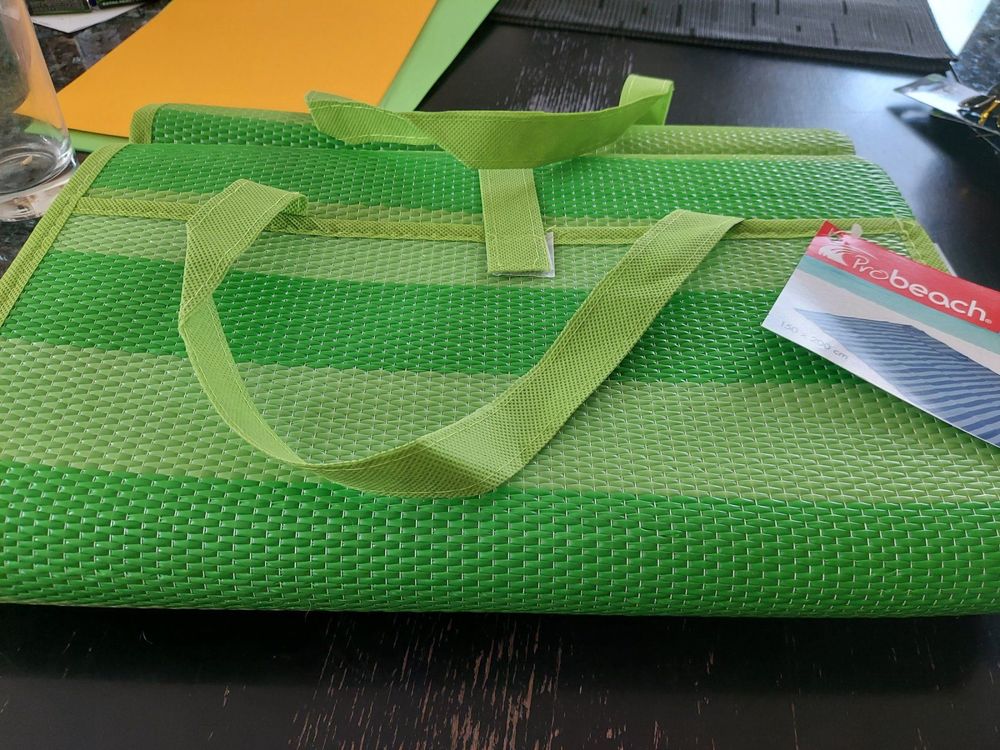 Strandmatte grün waschbar (Neu und originalverpackt) in Ulisbach für ...