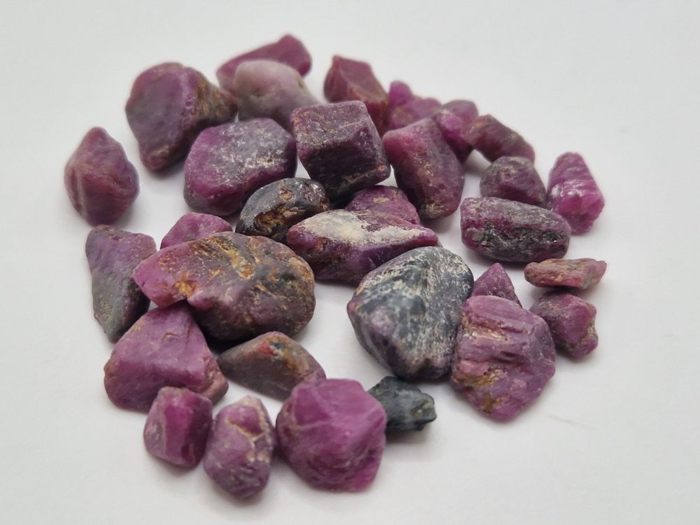 Rubin roh Lot total 101ct. (Neu und originalverpackt) in Winterthur für ...