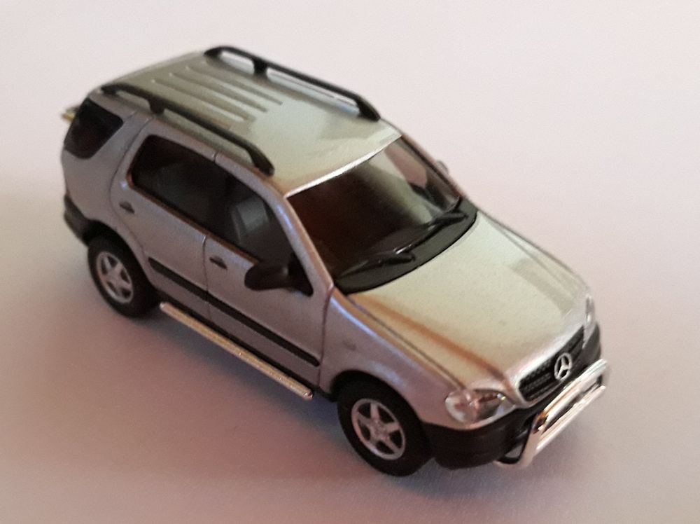 Busch Mercedes Benz ML 320 H0 (Gebraucht) in für CHF 9 – mit Lieferung ...