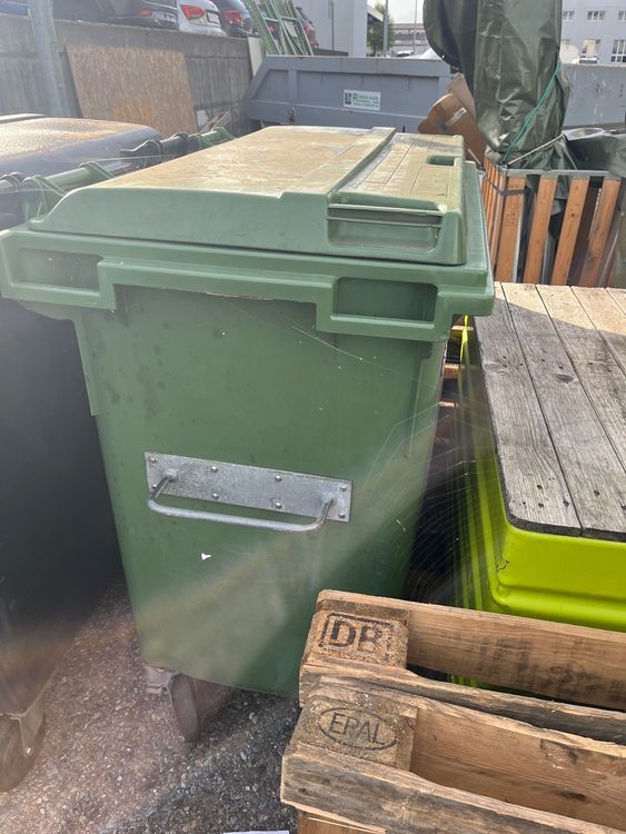 Container Kunstoff grün 700l rollbar (Gebraucht) in Rapperswil SG für ...