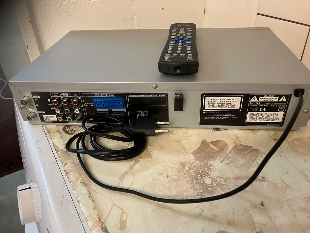 Philips DVP3055V VHS-DVD-Player/Videorecorder - Silber | Kaufen auf Ricardo