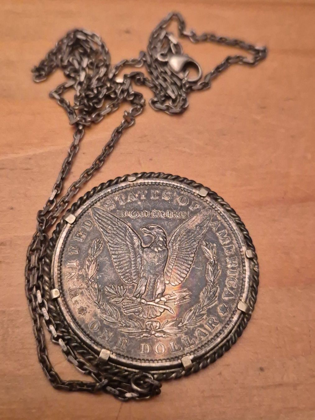 USA 1 Dollar 1888 mit Einfassung und Kette 38 gr. gem.Bilder (Gebraucht ...