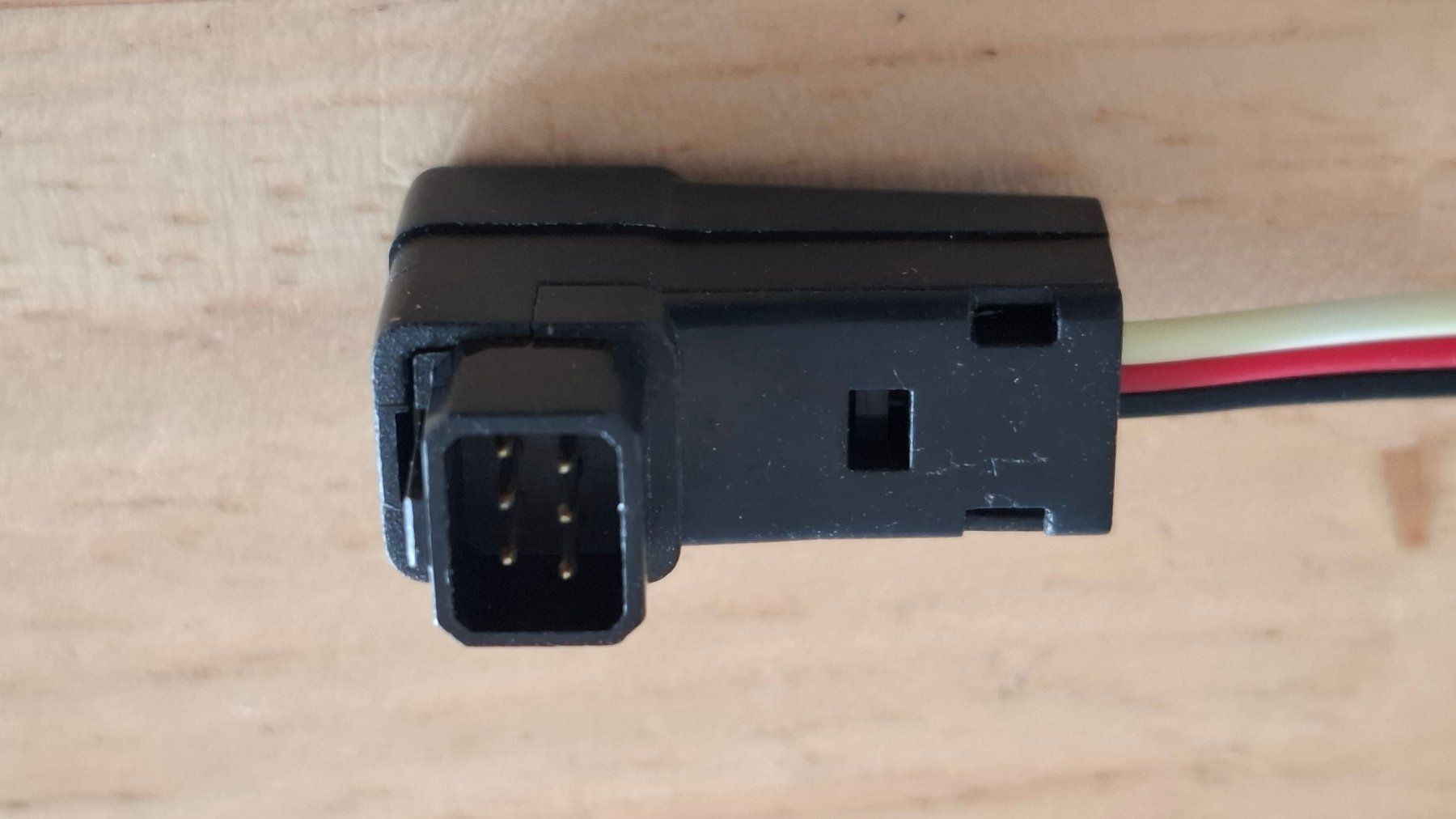 Futaba 6-pol Stecker für Lehrer-Schüler oder Flugsimulatoren (Neu und ...