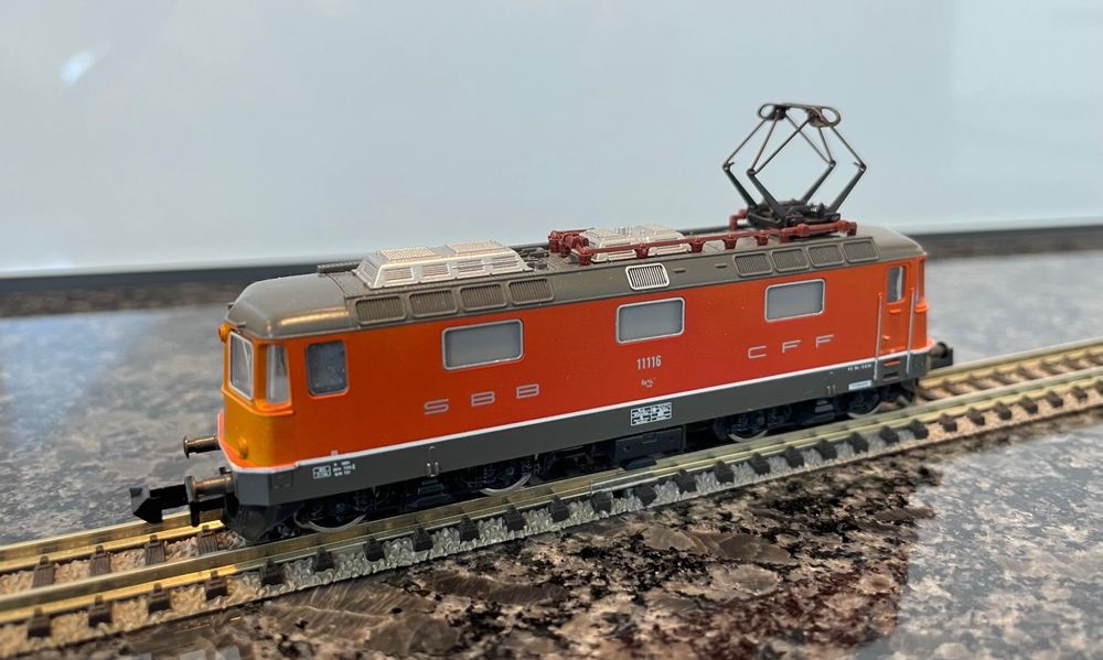 Minitrix SBB Re 4/4 E-Lok (Gebraucht) in Buochs für CHF 70 – mit Lieferung auf Ricardo kaufen