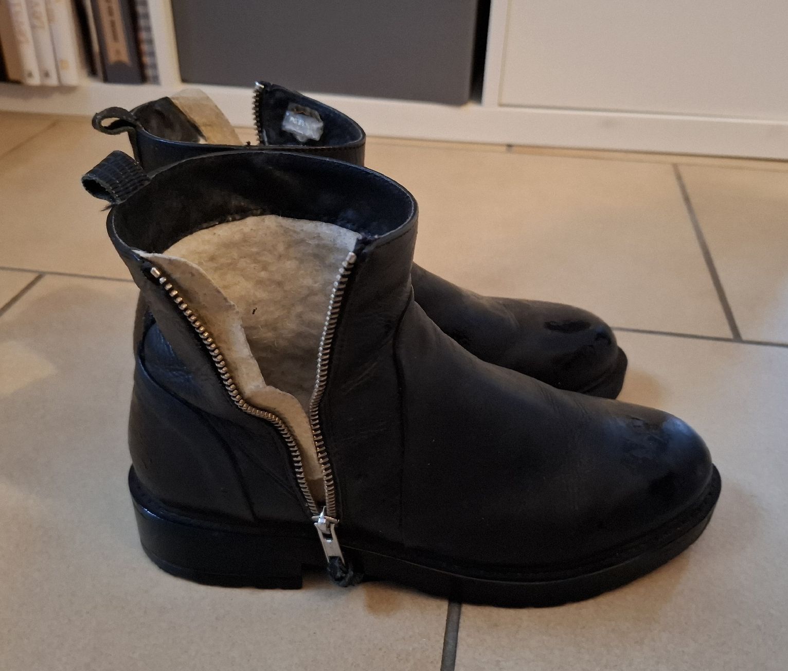 Bottines fourrées Pavement (Neuf (Voir description)) à Arnex-sur-Orbe ...