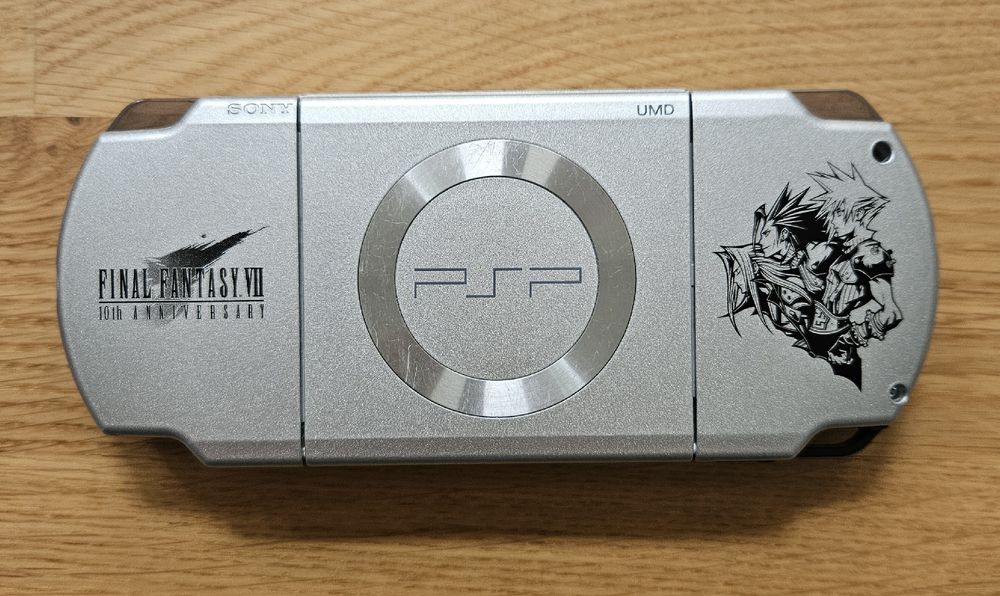 Sony PSP Playstation Portable limited Final Fantasy (Gebraucht) in Rüti ...