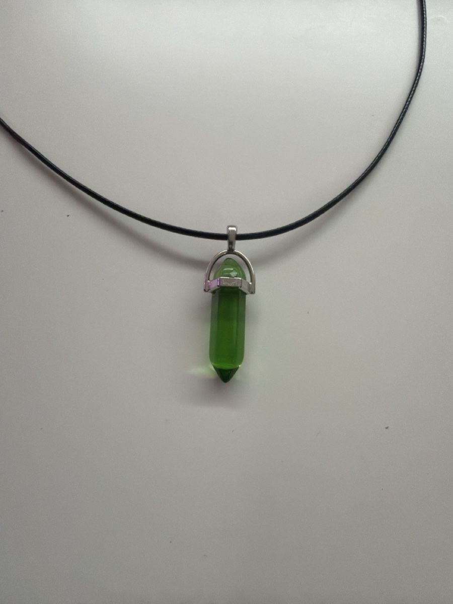 Grüne Halskette mit Anhänger - Sommerlicher Hingucker! Neu (Neu (gemäss ...