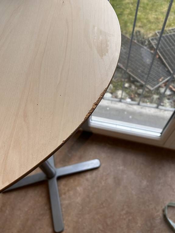 Table mange debout (D'occasion) à Neuchâtel pour CHF 60 – retrait ...