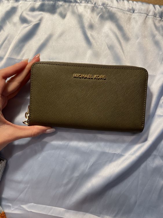 Michael Kors Wallet Olive Green Leather | Kaufen auf Ricardo